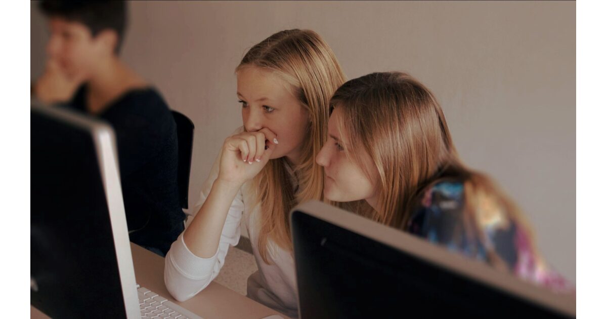 Orientierung im Raum: Schatzsuche auf swisstopo – Archijeunes